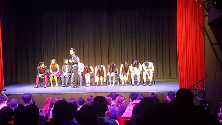 How I Literally Got Hypnotized Watching A Stage Hypnosis Show ...